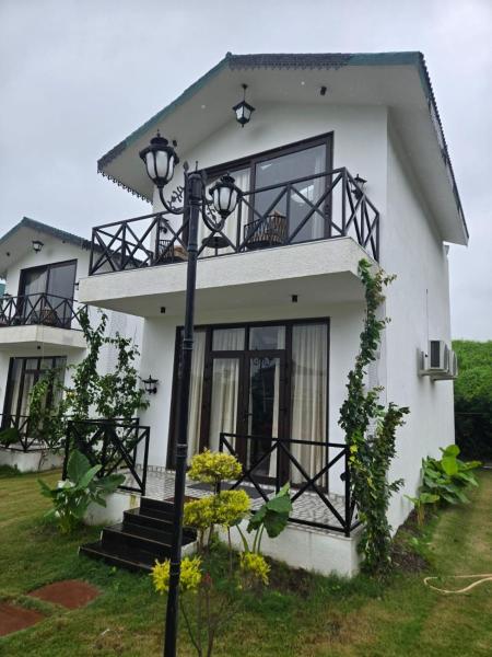 Solana Hills - Pithampur