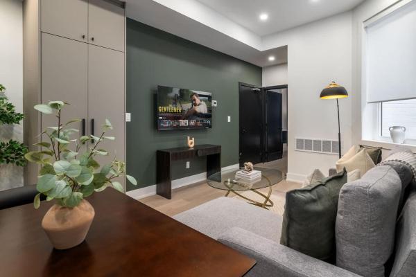Modern 2br Apartment With Free Parking Sleeps 5 - Toronto
