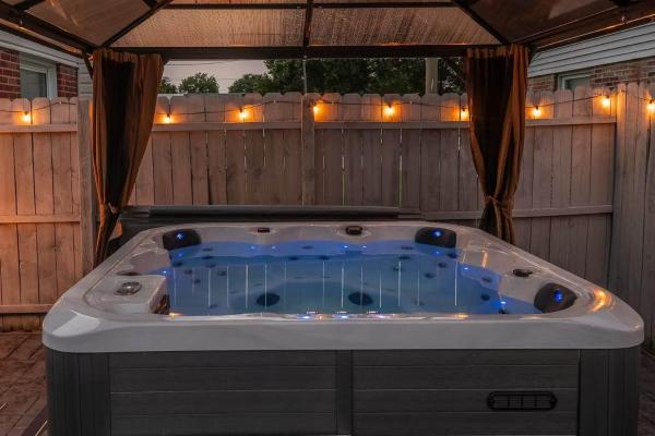 Baybreeze Hot Tub Sauna Game Room Near Beach - Norfolk, VA