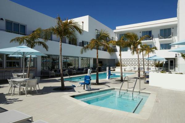 Courtyard By Marriott Santa Barbara Downtown - Santa Barbara, CA