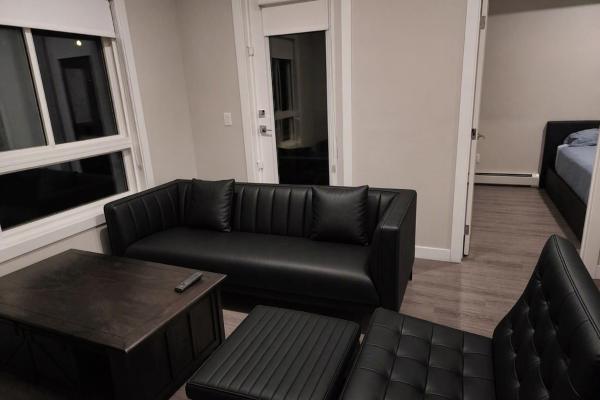 Modern 2 Bedroom Downtown Vancouver Townhouse Retreat - Rogers Arena