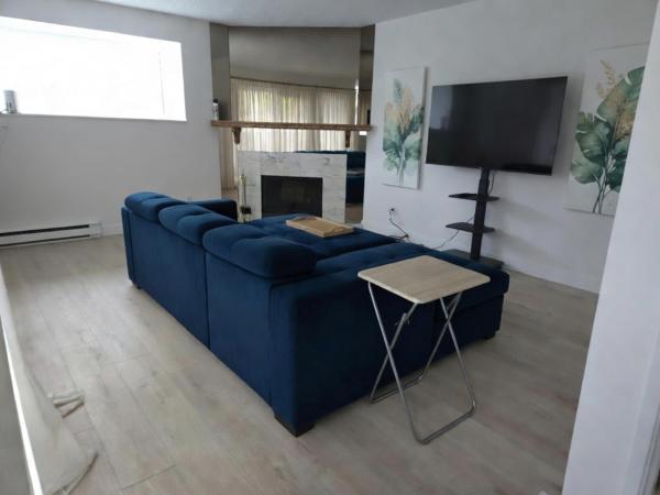 Contemporary Two Bedroom Downtown Vancouver Townhouse Retreat - Vancouver