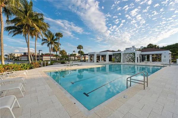 Elegant 3br Gulf-view Condo - Naples, FL
