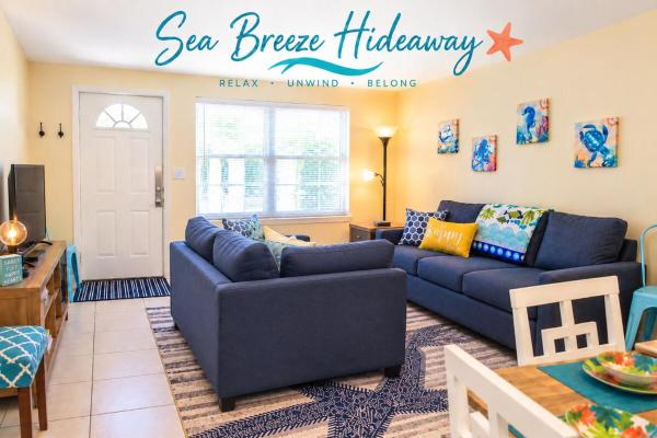 699 Sea Breeze Hideaway- Near Beach-fenced Doggie Area-large Driveway - Naples Park, FL