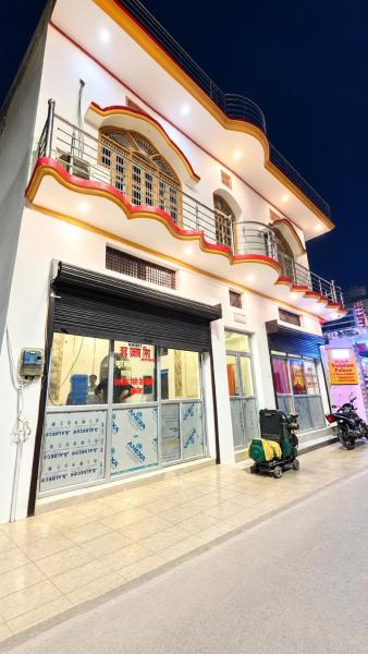 Hotel Mv Palace 600 Mtr From Temple Powered By Hotel Siddhivinayak - Ayodhya