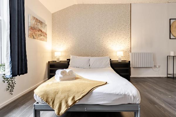 Modern 1br In Bury City Center Near Tram - Rochdale