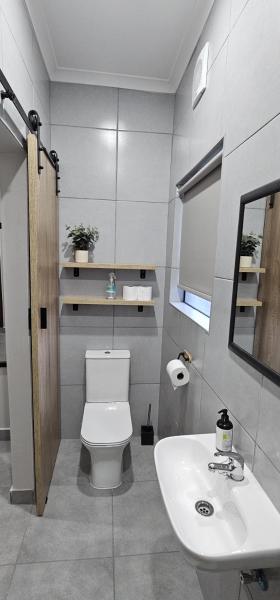 Quiet Garden Studio Ideal For Business, Travel, Private And Work Ready - Richards Bay