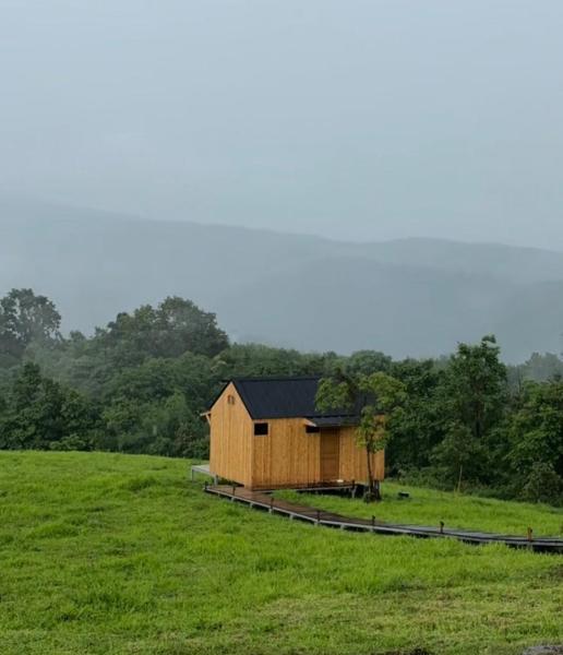 Hillbilly Farm - Thailand