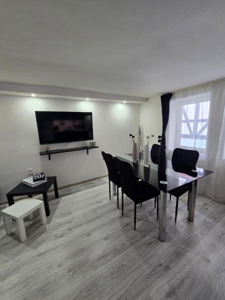 Velvet Noir City Apartment - Hessisch Lichtenau