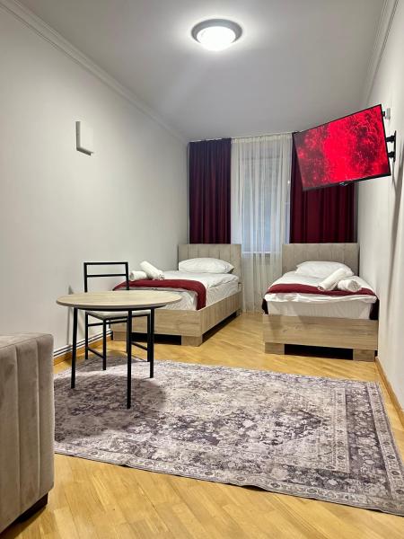 Saryan Inn Guesthouse - 예레반