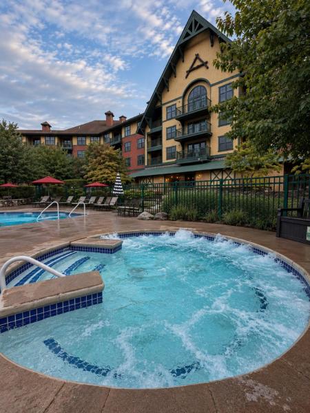 Cozy Studio Resort Stay Mountain Creek Pool Hiking - 紐澤西