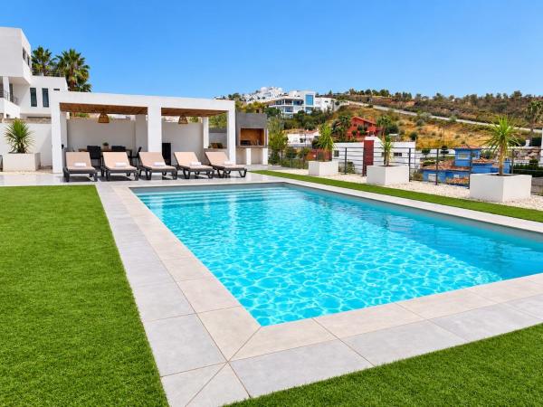 Modern Villa, Pool And Views, Close To Granada - Granada
