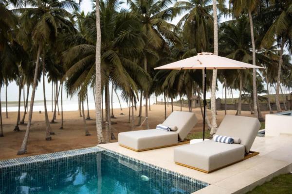 Villa Yves Private Oceanfront Villa In Elmina/komenda - Ghana
