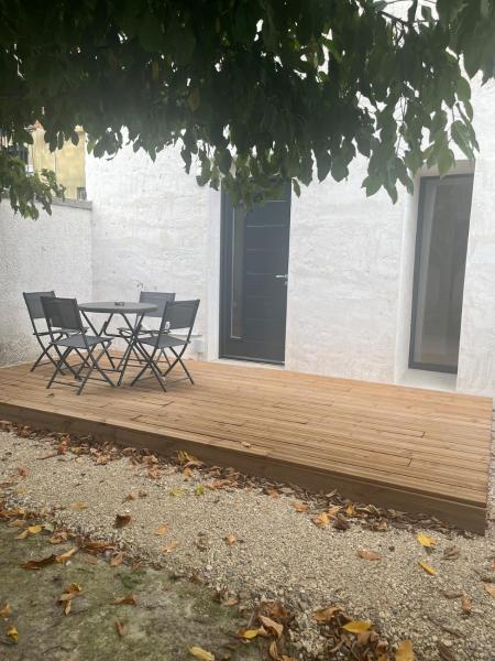 Appartement D'une Chambre Avec Terrasse Et Parking Privé - Les Avenières