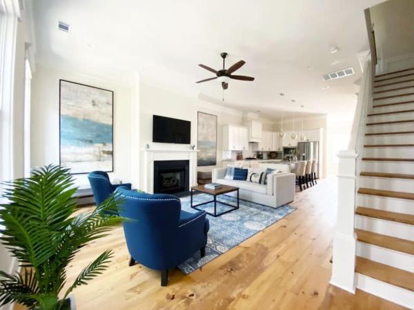 Magnolia Estate - 3 Separate Units, Courtyard - Savannah, GA
