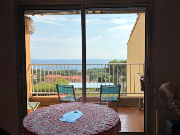 Bandol Apartment T2 Sea View Exceptional - Provence-Alpes-Côte d'Azur (PACA)