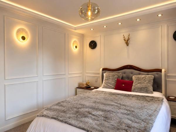 Private Bedroom In Unique Luxury House, Salford, Manchester - Bury