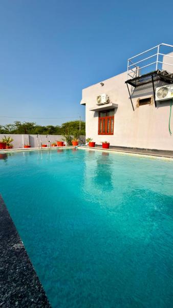 Auggie Villa - Gujarat