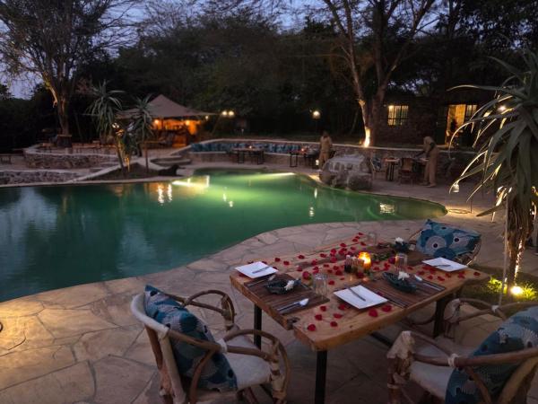 Dolly Farm & River Camp, Luxury Tents - Usa River
