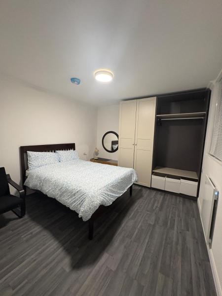 Modern 1-bed Guest House Navan - Navan