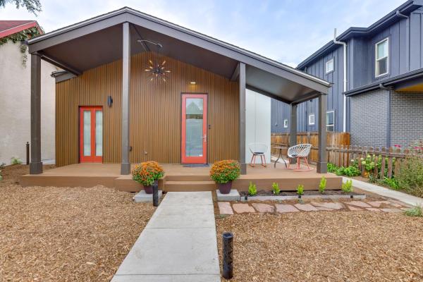 Walk To Rino & Coors Field! Modern Denver Home - Okinawa