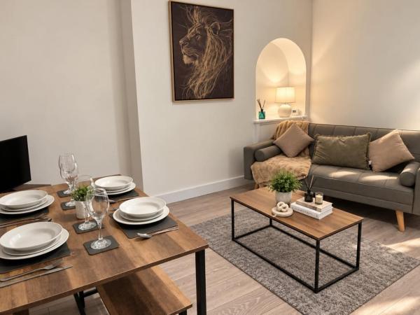 Gorgeous 2-bedroom House In Glasgow - Sleeps 6 - Strathaven