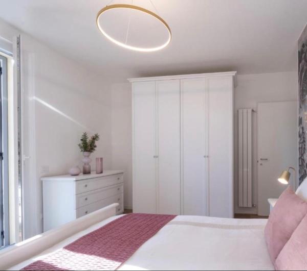 Lora Diamond Suite 3, Free Private Parking, Self Check In, Air Conditioner - Como