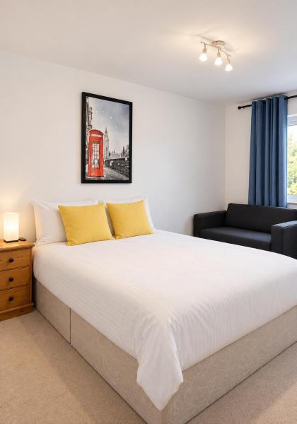 High Quality 3 Bed Flat For 9 People With 3 Bathrooms 3min From Camden Town Plus Private Garden And Huge Living Room - Chingford