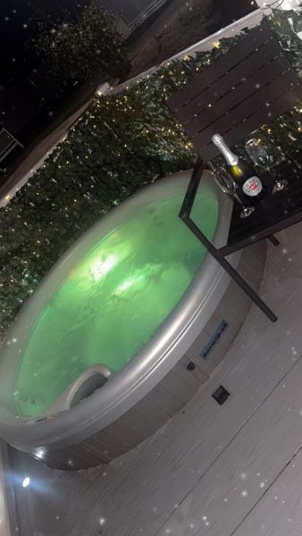Tattershall Luxury Hot Tub Caravan - Woodhall Spa