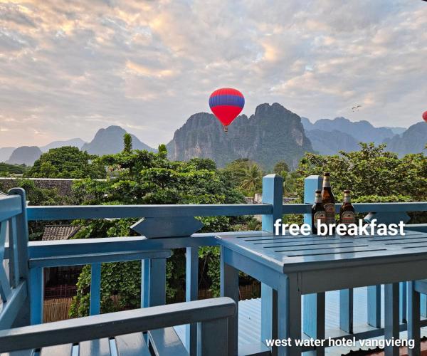 West Water Hotel Vangvieng - Laos