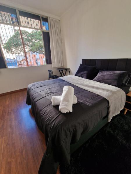 Quarto Amplo Em Apartamento Naturista - São Paulo
