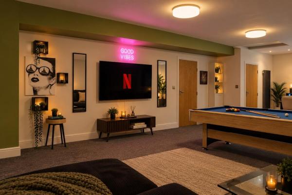 Stylish Apartment In High Street Morley - Leeds