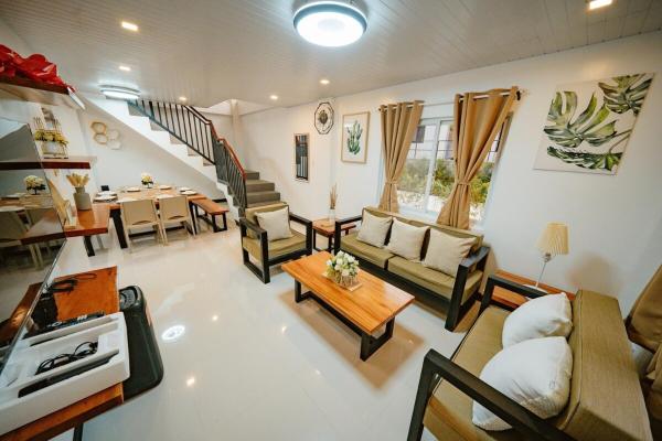 Twin Residences With Jacuzzi In Tagaytay Casa Renee - Tagaytay