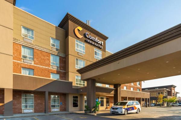 Comfort Inn & Suites Surrey - Surrey