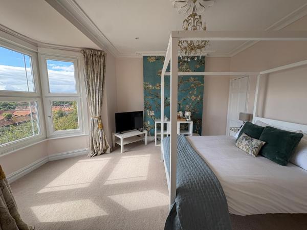 Iconic Cliftonwood, Stunning Harbour Views, Private Floor, Own Bathroom - Bristol
