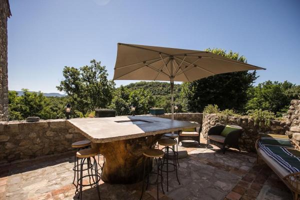 Domaine Le C4 - Restaurant Et Gîte D'exception Familial Avec Terrasse Ardèche - Ardèche