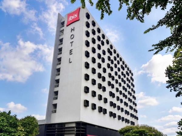 Hotel Ibis Cali Granada - Cali