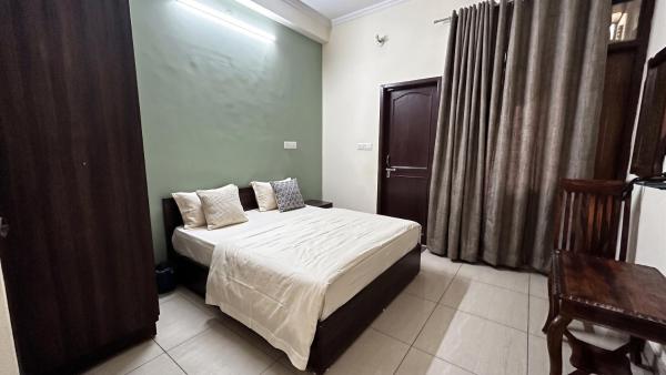 Fabhotels Tervana Palace - New Delhi
