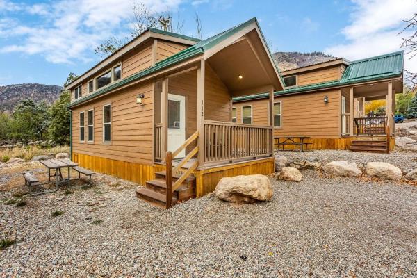 Group 109 - Cozy Cabin - Glenwood Springs, CO