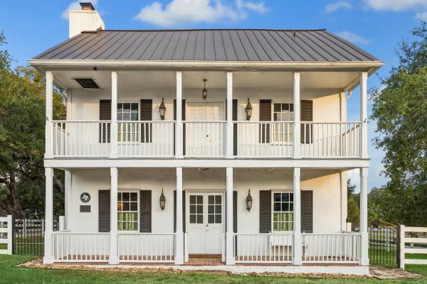 Pond & Longhorn Views! Timeless Round Top Retreat - Round Top, TX
