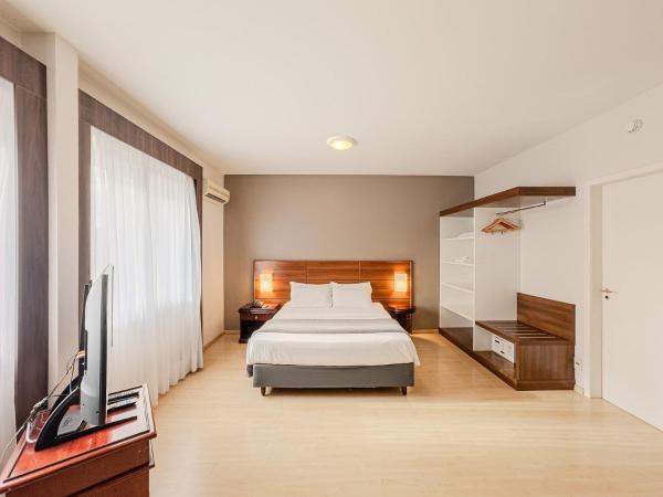 Hotel Prinz - Suíte Com Sauna & Garagem - Joinville, Brazil