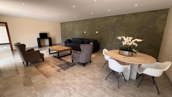 Braham Lodge & Suites The Deck - Johannesburg