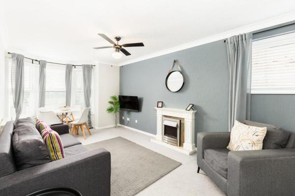 Contractor & Corporate Flat Wifi Parking - Kenilworth
