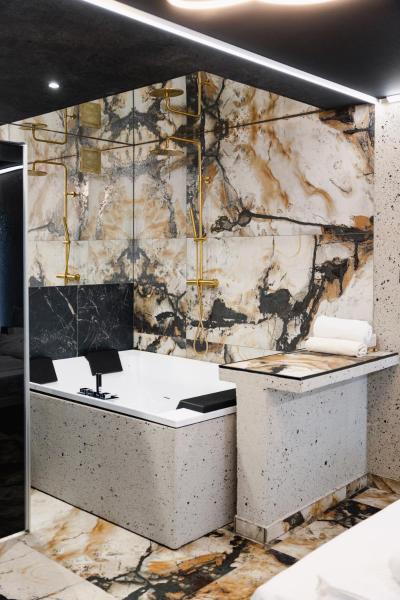 Love Room Jacuzzi - Breslau