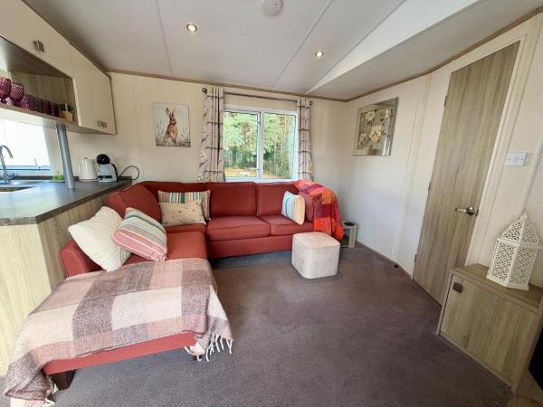 Forest-edge 2-bed Caravan With Pool Passes - Ringwood