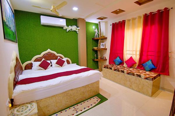 The Hideout Agra Garden Homestay - Near Taj Mahal - Agra