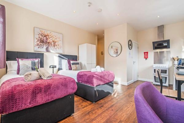 Stylish Burslem Studio By 53 Degrees Property,perfect For Contractors - Stoke-on-Trent