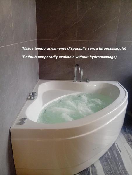 La Suite Del Doge - Suite Privata Con Vasca Idromassaggio E Ingresso Indipendente,camino E Cromoterapia - Alessandria