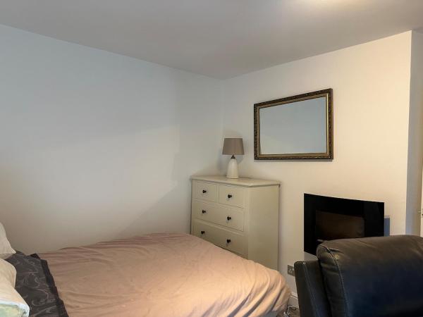 Private 1-bed Stay With Full Kitchen & Parking - Pocklington