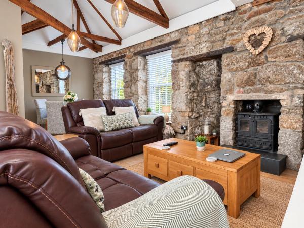 Boatsman's Cottage- Sleeps 4- Garage- Mousehole - Penzance